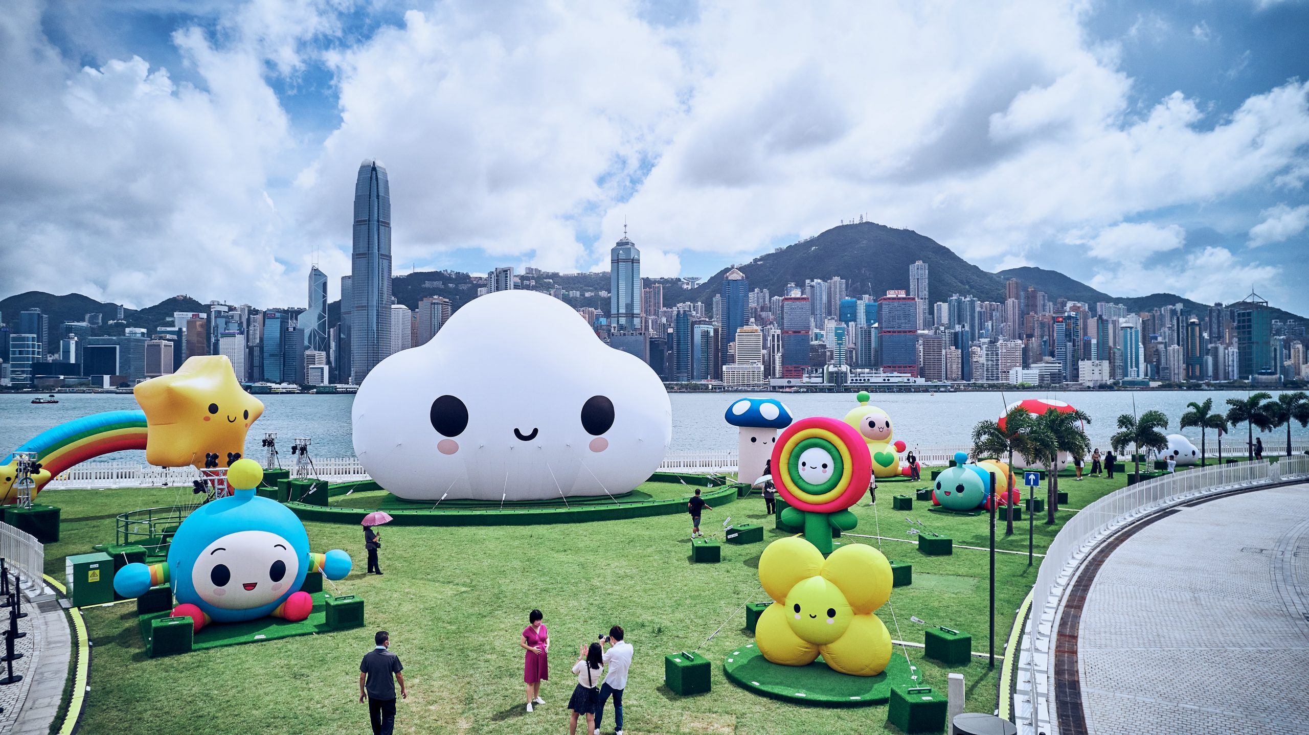 Happy World - FriendsWithYou