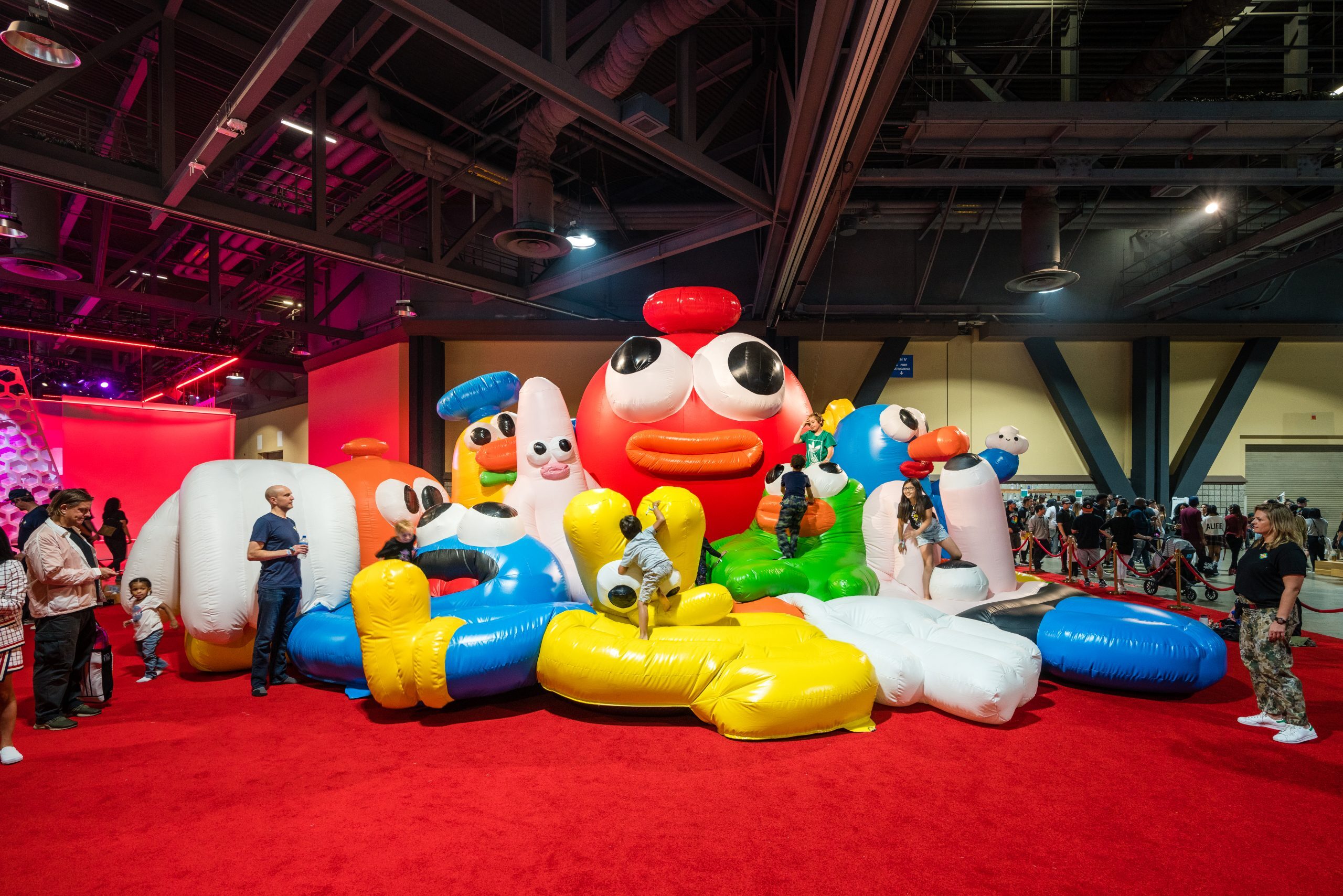 PopWorld - FriendsWithYou